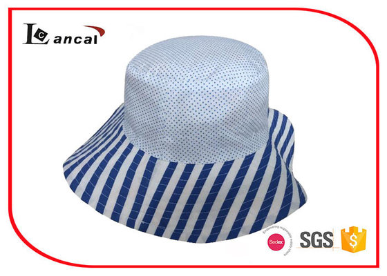 Reversible outdoor custom sun hat with wide brim and sheeting lining