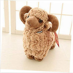 China 10 Inch Creamy Baby Little Lamb Stuffed Animal Goat Toys For Crane Vending Toy Machine supplier