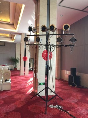 4.5m Tripod LED par Lighting Stand Height 1.8-4.3m Adjustable Powder Coated Steel Light Truss