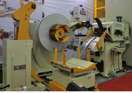 1000mm Brass Sheet Decoiler Feeder Machine For Electron And Electrical Appliance Industry