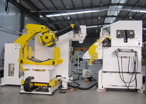 Accuracy 0.05mm Autoamtic Metal Coil Decoiler + Straightener + Feeder For Car Accessories Industry