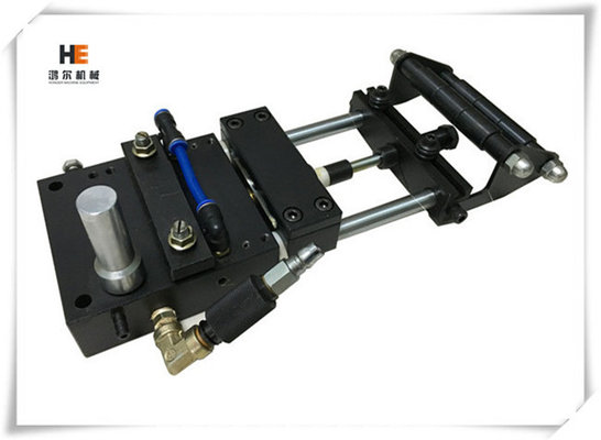 Pneumatic Pressure Drive Automatic Rapid Air Feeder Machine For Metal Parts Producing