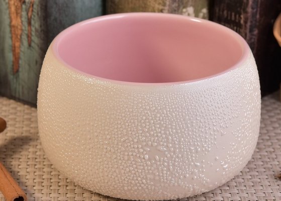 屋内ピンクの内部の陶磁器の蝋燭ホールダーの艶をかけられた粒状物質の陶磁器の蝋燭の瓶