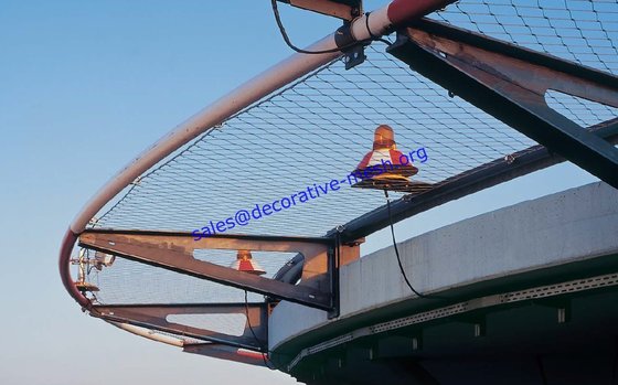  Top suspension method for  protection net