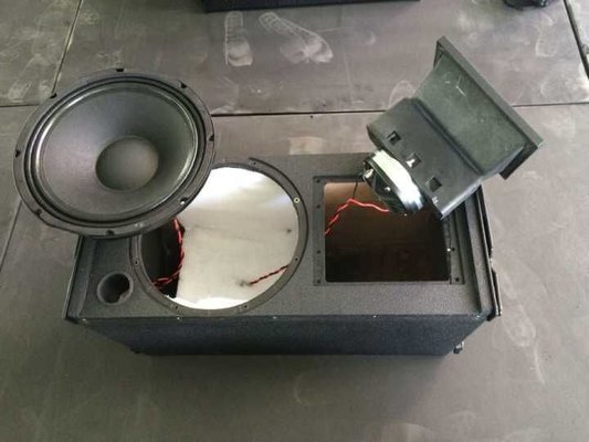 Aero- Active 12A/línea que viaja pasiva sistemas del arsenal para el sistema de sonido vivo interior