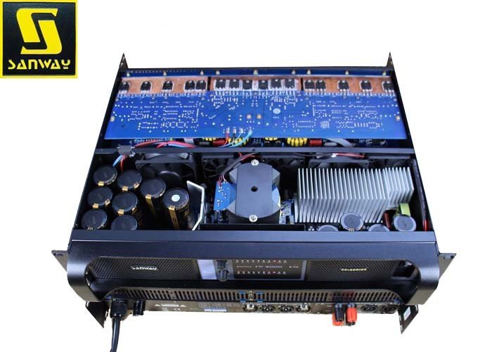 Amplificador negro 9000W del PA del canal del color 2 con el disipador de calor de cobre puro