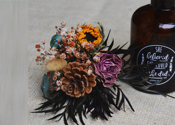 Fashion Dried Wedding Flowers , Colorful Mini Size Dried Flower Bridal Bouquet