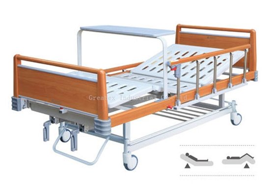 2 Crank Manual Hospital Bed Detachable Wooden ABS Handrails With Dinning Table