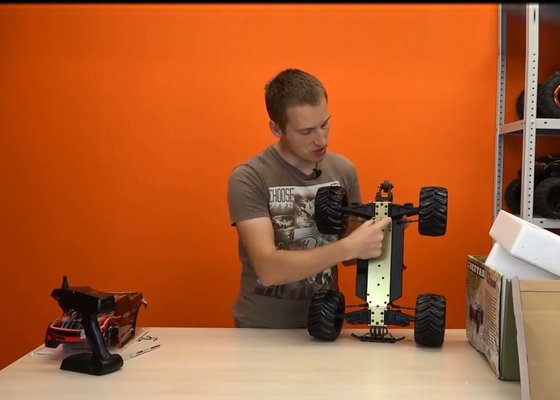 Brushless Electric RC Monster Truck Remote Control With Metal Chassis