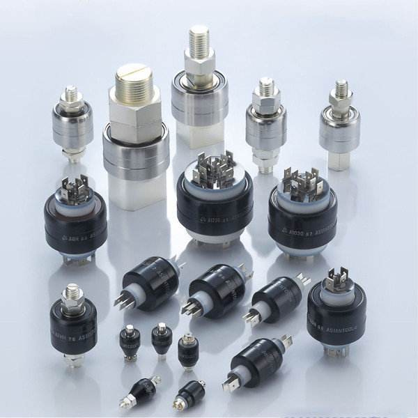 Low Electrical Noise and Contact Resistance Mercury Slip Ring for Conductive Transmission with Two Parts