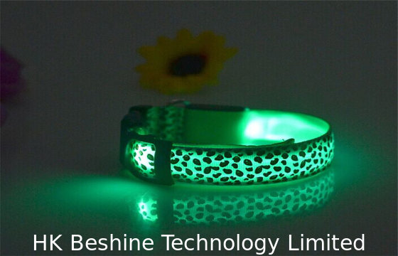 Flashing Safety Comfortable Dogs Led Pet Collar Red Green Yellow With Leopard Printing