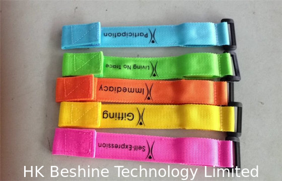 Chiristmas Party Decoration Light Up LED Flashing Bracelet For Kids 15.5cm