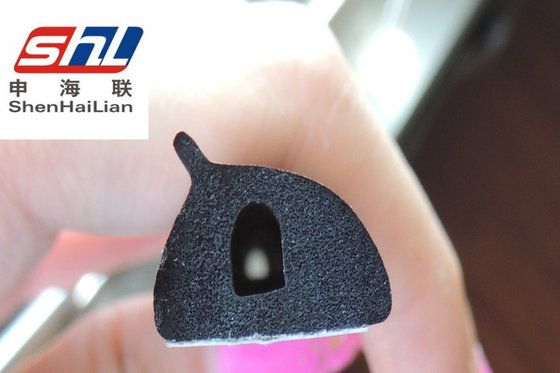 Closed Cell Foam Rubber Bulb Seals Extrusion Anti - Dry ,Anti - Cold ODM