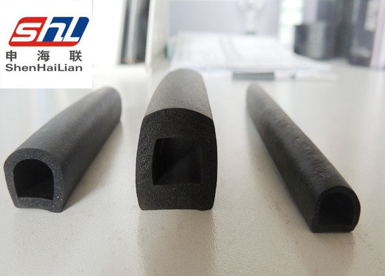 Black Extruded Rubber Seal , EPDM Extrusion Foam Pipe Edge Seal