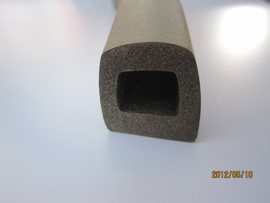 Buffering Extrusion Epdm Sealing Strip For Mechanical And Electrical