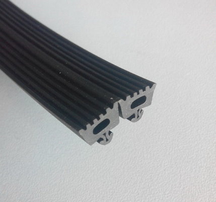 EPDM / PVC Waterproof Door Rubber Seal Extruded High Elastic