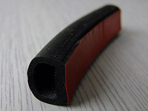 Black Rubber Extruder for Industrial Equipment , Silicone Sponge Extrusion