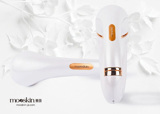 Anti Aging Electric Exfoliating Face Brush Interchangeable For Cleansing