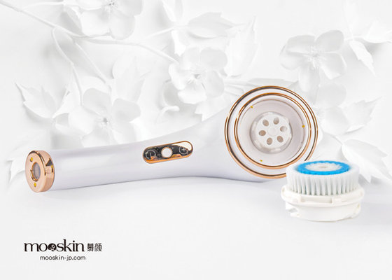 Makeup Cleansing Brush Face Cleaning System Comfortable Grip Handle Design