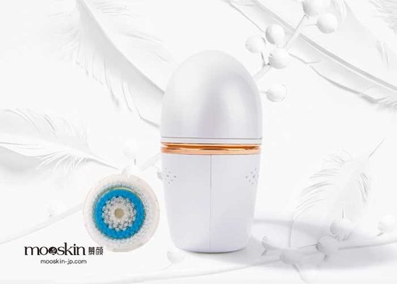 Battery Operated Power Cleansing Brush , Portable Power Facial Cleanser Travel Kit