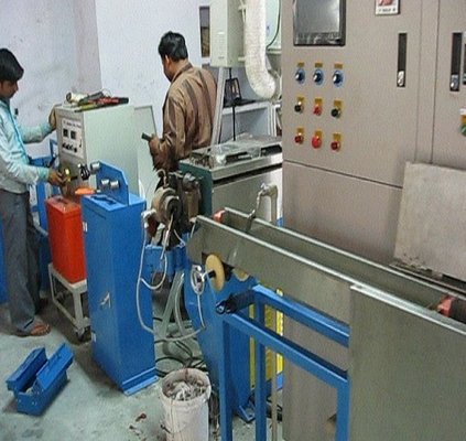 China Single Layer Wire Extruder Machine Teflon Cable Manufacturing Equipment supplier