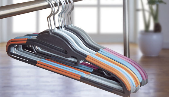 Stylish Household Space Saving Velvet Flocked Hangers With Rubber Stripe