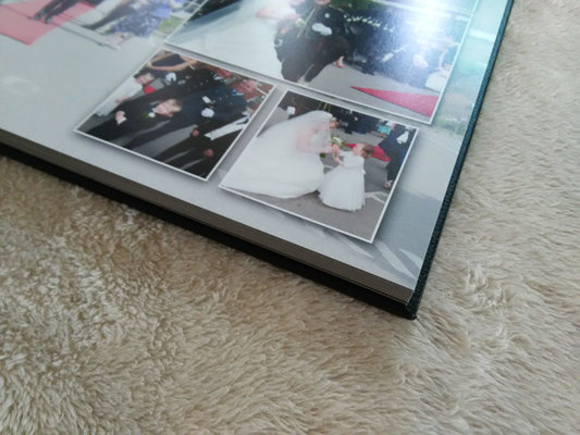 Las memorias modernas de la familia que se casan la foto reservan 14 x 10 con las páginas internas de 1.5m m