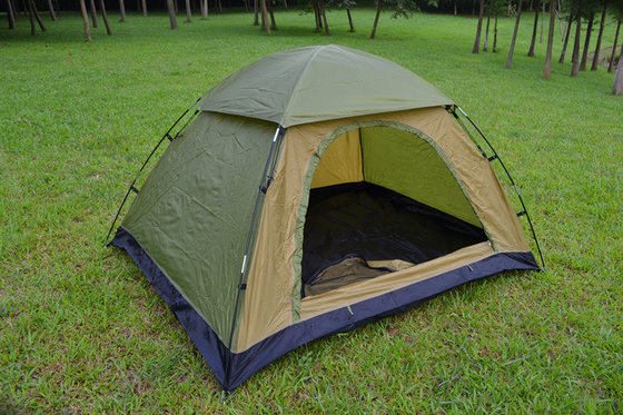 Tente de camping imperméable pour deux personnes de dôme de double couche avec de l'air - feuille de mouche aérée