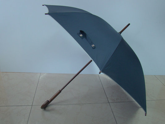 Parapluies faits sur commande qui respecte l'environnement de golf pour l'homme avec la longue PORTÉE de la CE ROSH de poignée