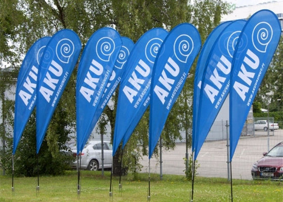 Bannière debout libre de drapeau de larme de plage pour l'affichage 3.8m de salon commercial