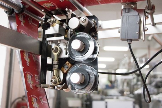Automatic High speed pwoder coffee pouch packaging machine in business