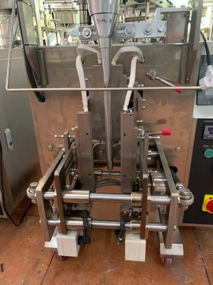 Multi-Function Packaging Machines svertical form fill seal machine flour powder packing machine