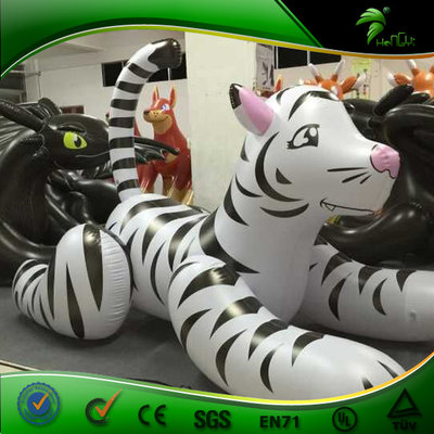 ROHS PVC Giant Inflatable Animals White Inflatable Tiger For Outdoor Entertainment