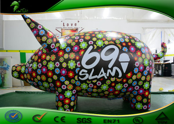 Inflatable Cartoon Characters , Colorful Inflatable Pig Cartoon With PVC , 3m Long Inflatable Spotted For Advertising