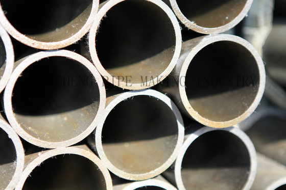 円形 ASTM A369 A369 FP1 A369 FP2 の穏やかな鋼鉄管/継ぎ目が無い合金鋼管