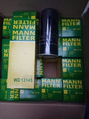 High quality WD13145 compressor filter screw air compressor oil filter MAN FILTER