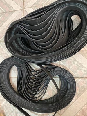 3900532 390-0532 SERPENTINE BELT factory price with high quality  belt