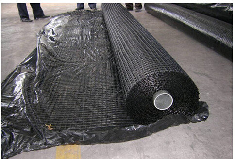 25.4mm 100KN/M Retaining Wall Reinforcement Mesh Self Adhesive Bitumen Coated