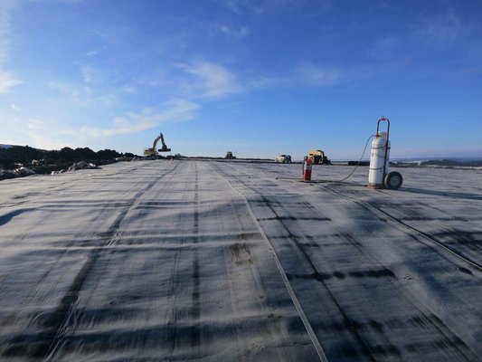 HDPE Geomembrane Pond Liner Underlayment Smooth / Textured Surface ASTM Standard