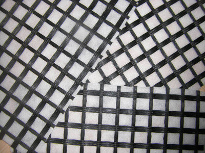 Bitumen Coated Pavement Reinforcing Geogrid Fabric , Asphalt Reinforcement Geogrid