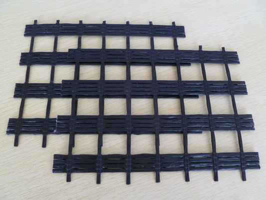 OEM Service Asphalt Reinforcement Geogrid Warp Knitted Black Color Tear Resiatance