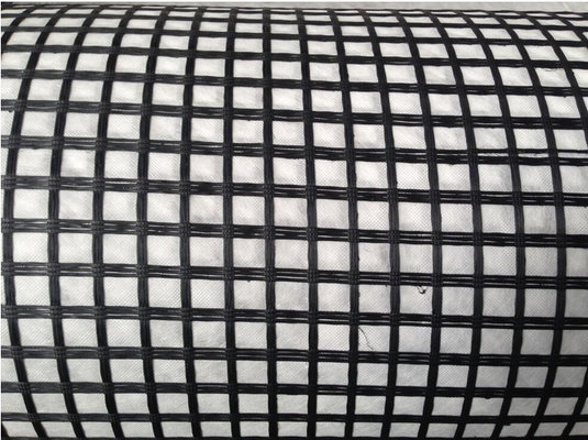 Bitumen Coated PET Geotextile Composited With Glass Fiber / Polyester Yarn