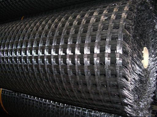 30KM - 1000KN Bitumen Coating Fiberglass Retaining Wall Geogrid With Water Soluble