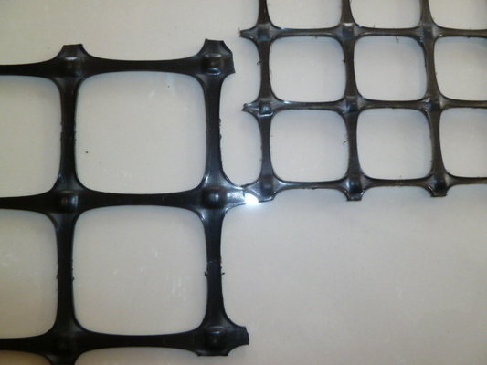 Black PP Plastic Biaxial / HDPE Unixial  Retaining Wall Geogrid 15Kn - 50Kn