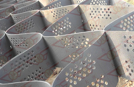 Non - Perforated Soil Stablization / Slope Protection Geocell , Thickness 1.1mm - 1.5mm