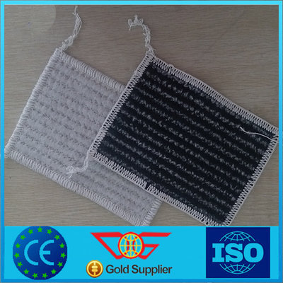 Sodium Bentonite Waterproof GCL Geotextile Clay Liner For Waste Landfill