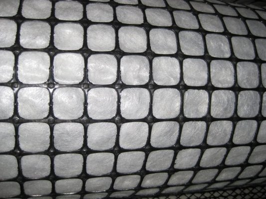 Non - Woven Geosynthetic Materials Compound With Plastic / PP Biaxial Geogrid