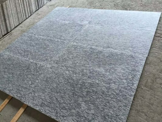 Spary White Polished Granite Floor Tiles Fashionable Appearance