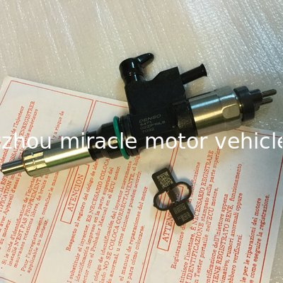 Injector for Denso 09000-5471 Hitachi Excuavator   Isuzu 8-98284393-0