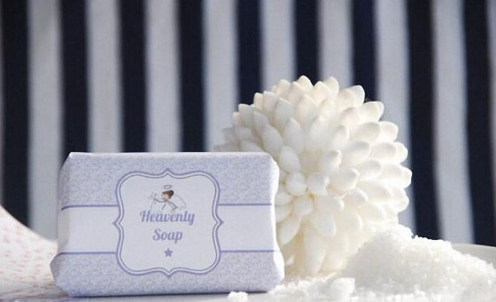 Herbal and Transparent Skin Lightening Natural Soap